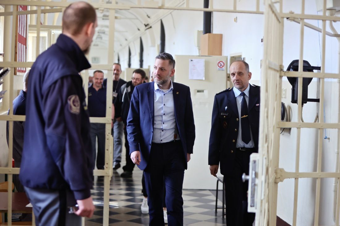 Borská věznice se bude starat o ložní prádlo na ubytovně pro uprchlíky ...